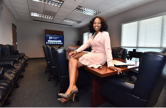 Meet Jasmyne Tomlin of J. Tomlin the Advisor - Voyage ATL Magazine ... Meet Jasmyne Tomlin of J. Tomlin the Advisor - Voyage ATL Magazine ...