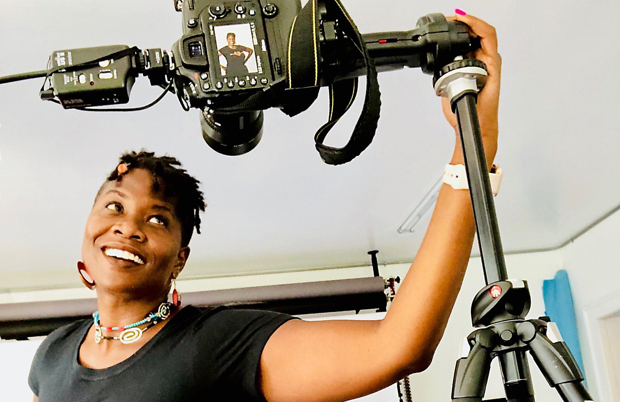 Lisa Zee's Instagram, Twitter & Facebook on IDCrawl