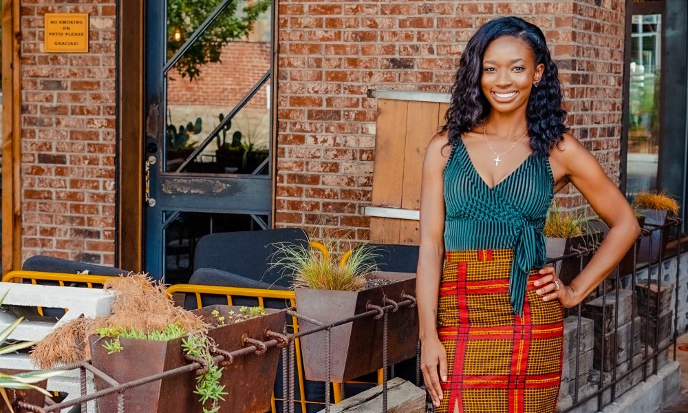 Meet Kelly Coe of Live Consciously with Kelly in Lawrenceville - Voyage ...