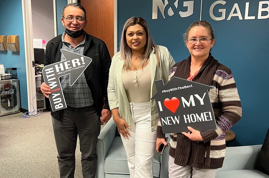 Community Highlights: Meet Esther Ozuna - Voyage ATL Magazine | ATL ...