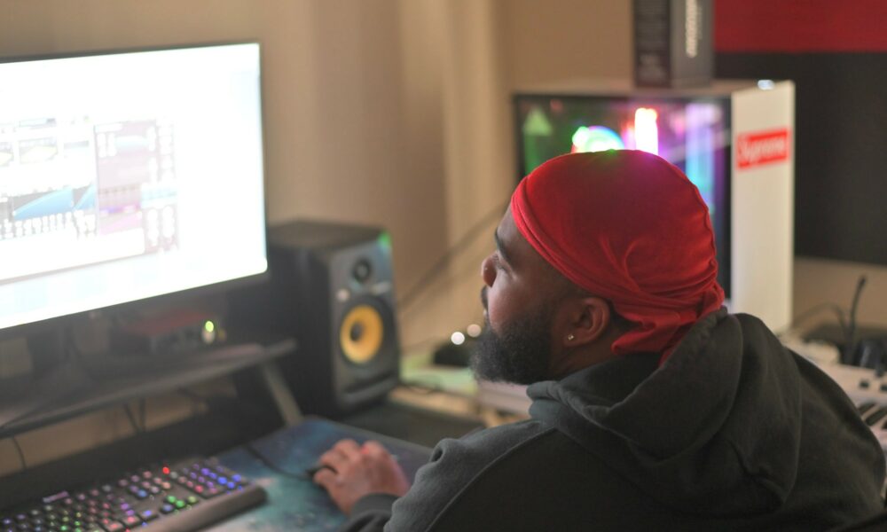 Check Out Sean Moore’s Story - Voyage ATL Magazine | ATL City Guide
