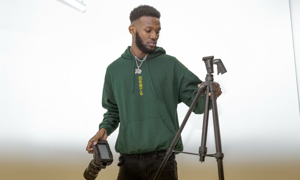 Daily Inspiration: Meet Devonte Longmire (Rockiezoomin) - Voyage ATL ...