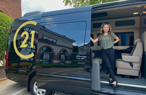 Meet Ariana Alvarez - Voyage ATL Magazine | ATL City Guide