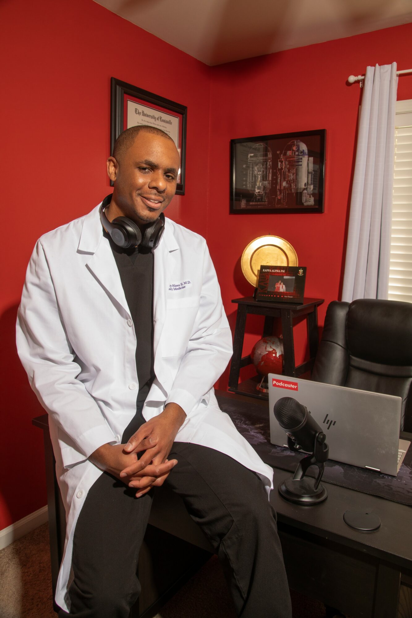 Meet Dr Randy Hines Ii Voyage Atl Magazine Atl City Guide