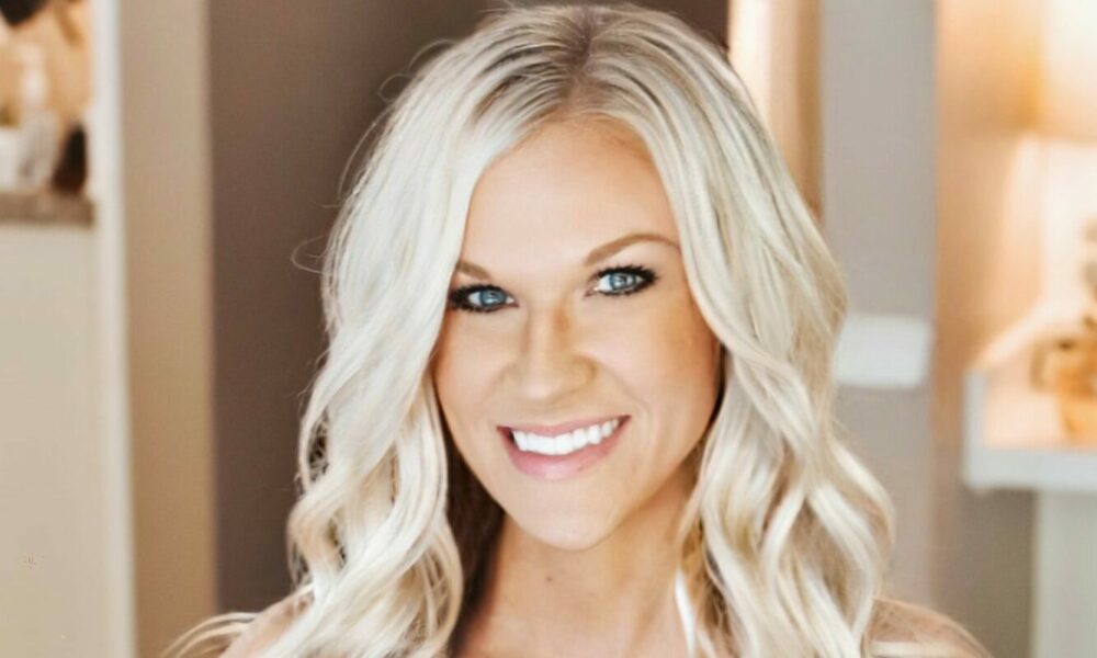 Daily Inspiration: Meet Hollie Cox - Voyage ATL Magazine | ATL City Guide