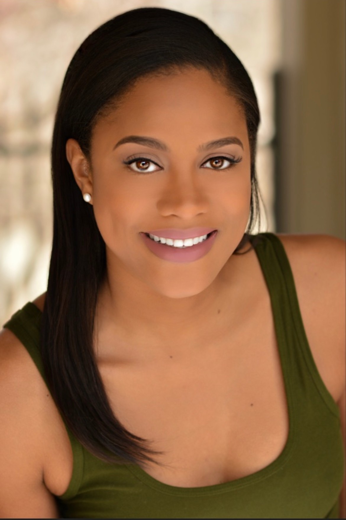 Meet Megan Williams of ArtsyBlue - Voyage ATL Magazine | ATL City Guide