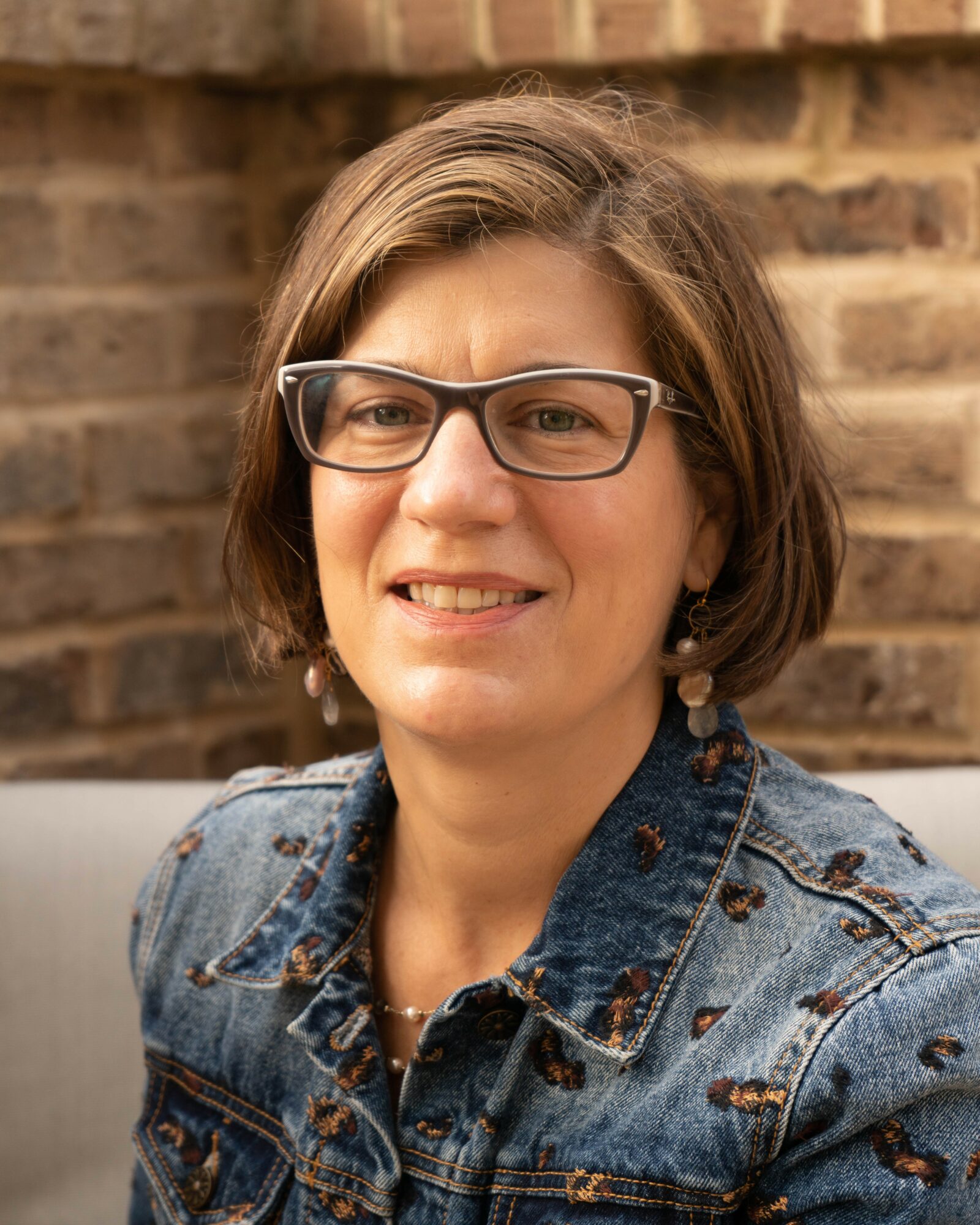 Meet Kate Seng of Poe & Company Bookstore - Voyage ATL Magazine | ATL ...