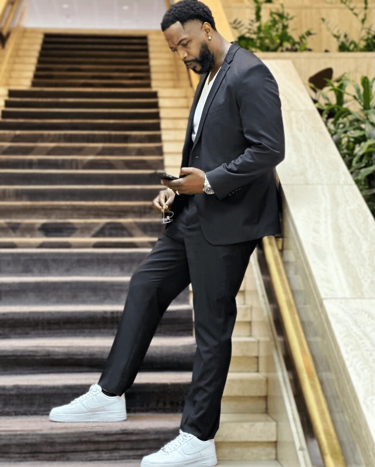 Conversations with Dez Johnson - Voyage ATL Magazine | ATL City Guide