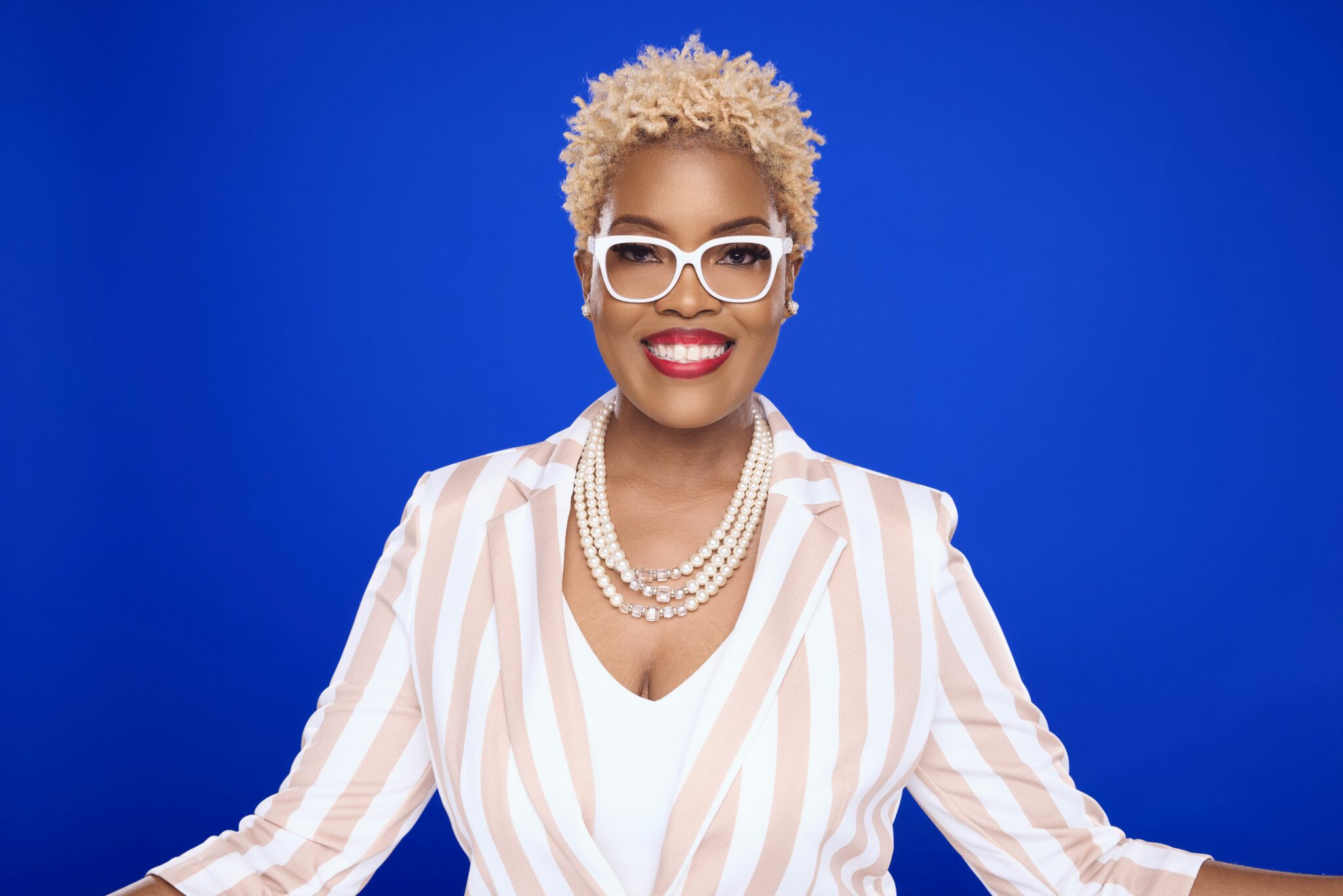 Meet LaNise Thrasher of The Love Cheerleader® - Voyage ATL Magazine ...