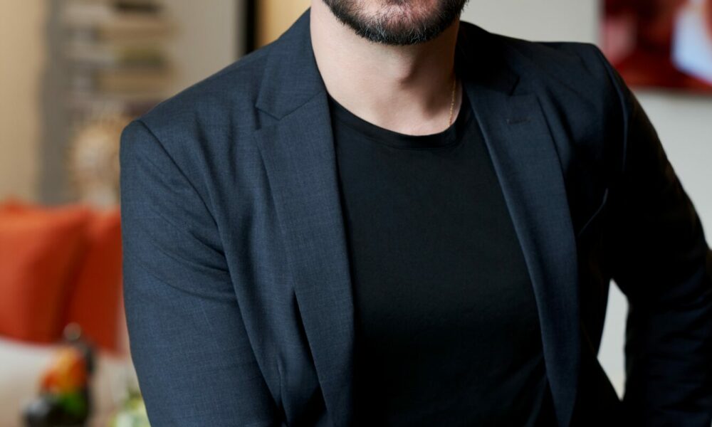 Hidden Gems: Meet Seth Van Den Bergh of The Drawing Room - Voyage ATL ...